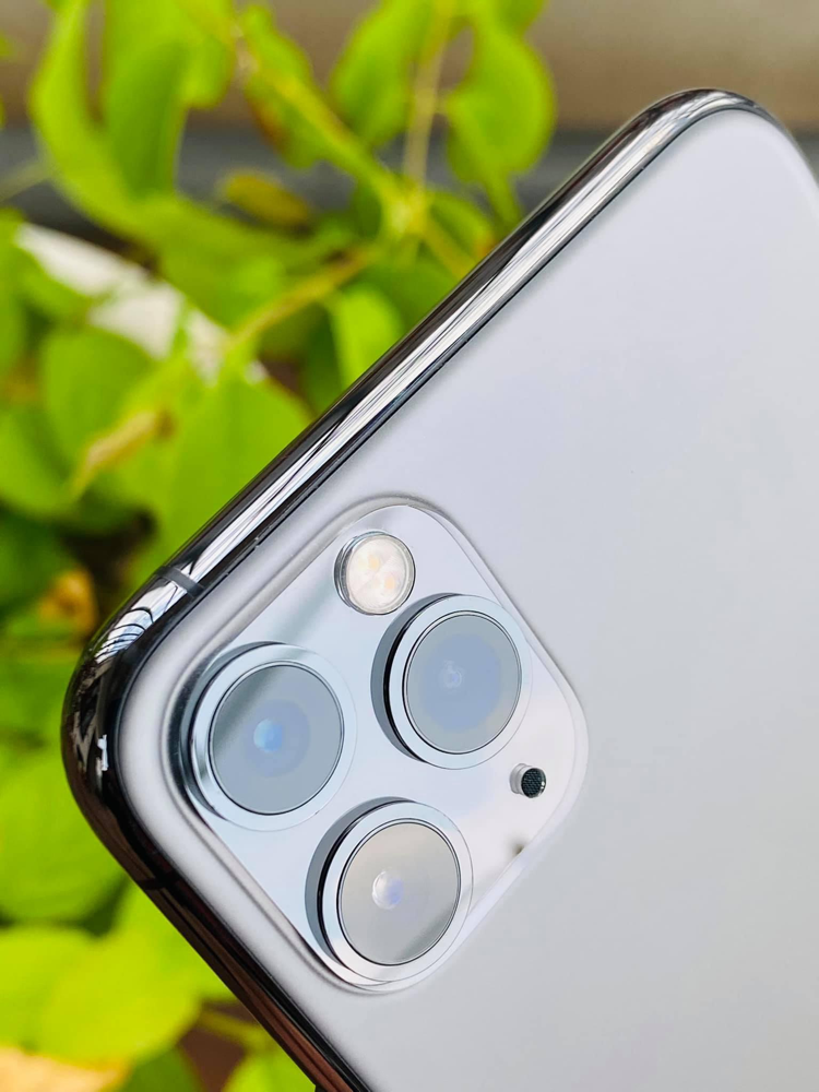 HN - cần tim 1 con 11 promax lock màu gì cũng dc | theNEXTvoz